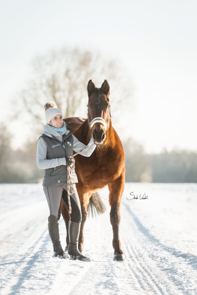 Shootingbericht: Pferdefotoshooting im Schnee - Sarah Koutnik Fotografie